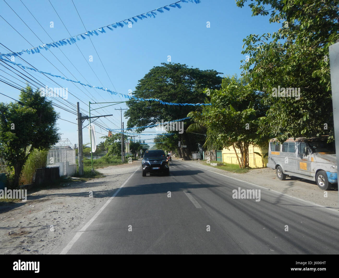 This image shows the intersection of MacArthur Highway and San Vicente ...