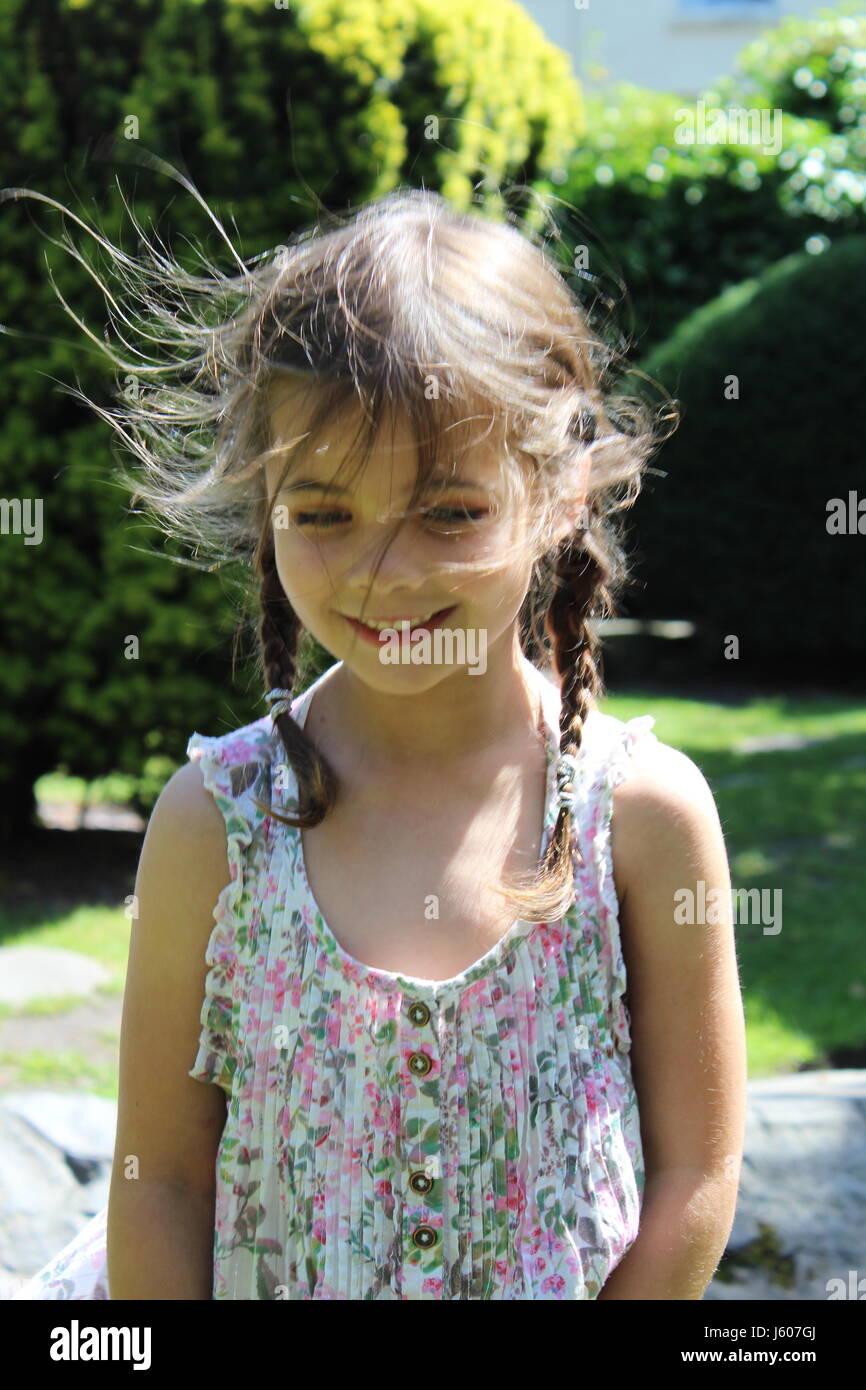 little girl smiling Stock Photo - Alamy