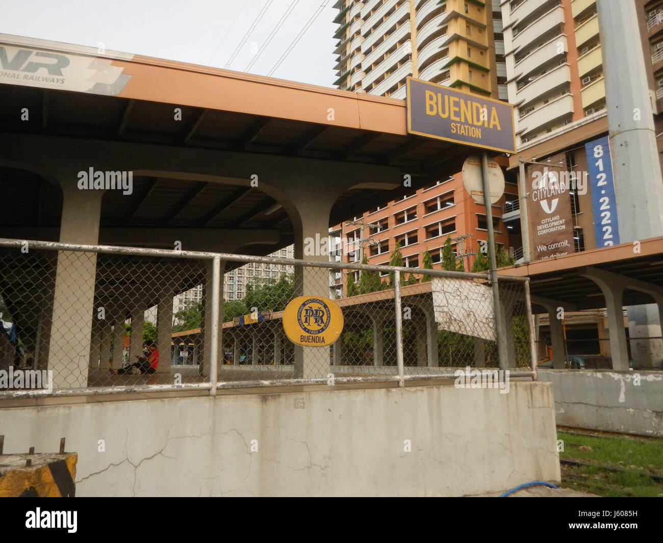Buendia pnr station hi-res stock photography and images - Alamy