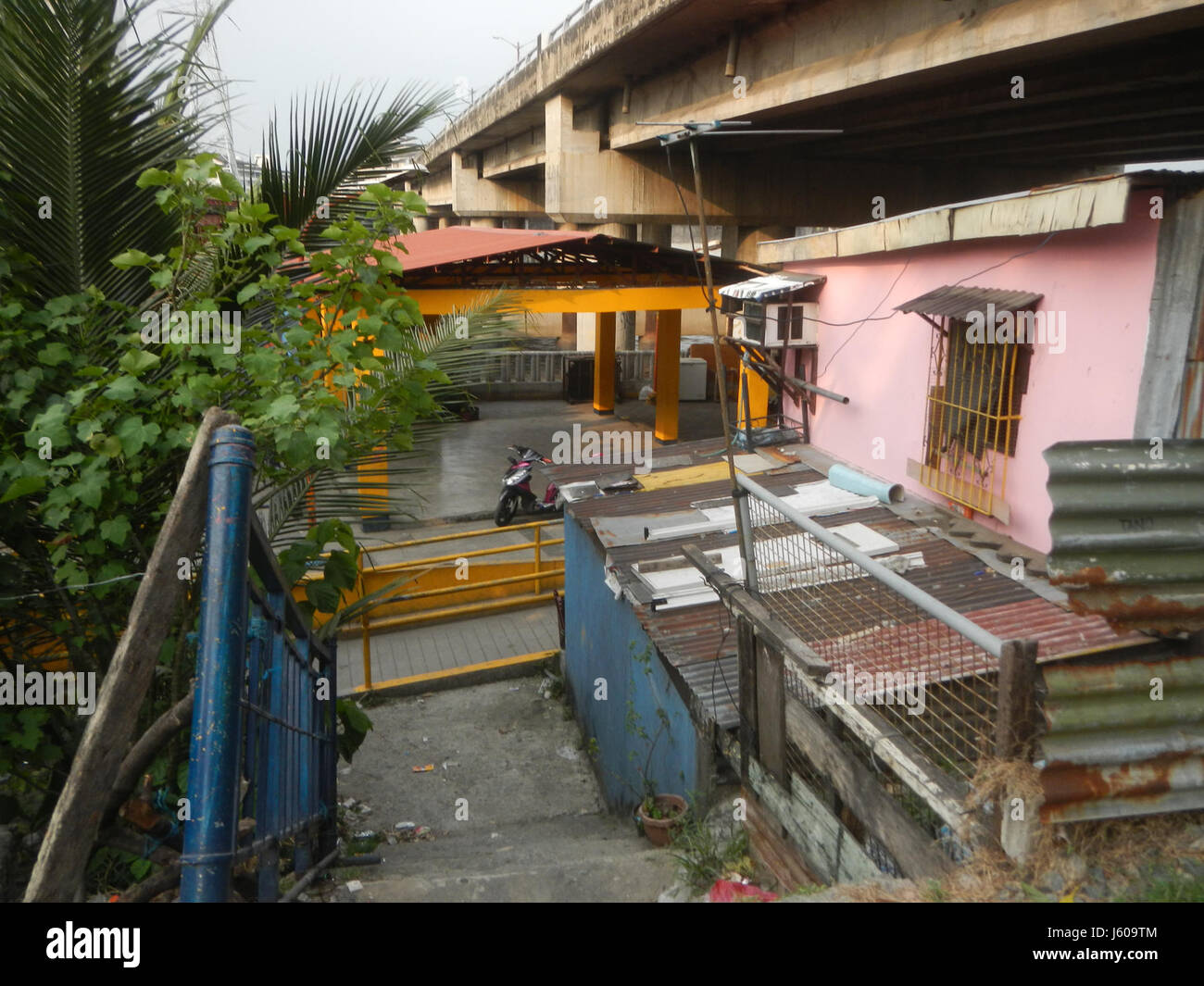 This image shows the Santa Mesa PNR Station and surrounding ...