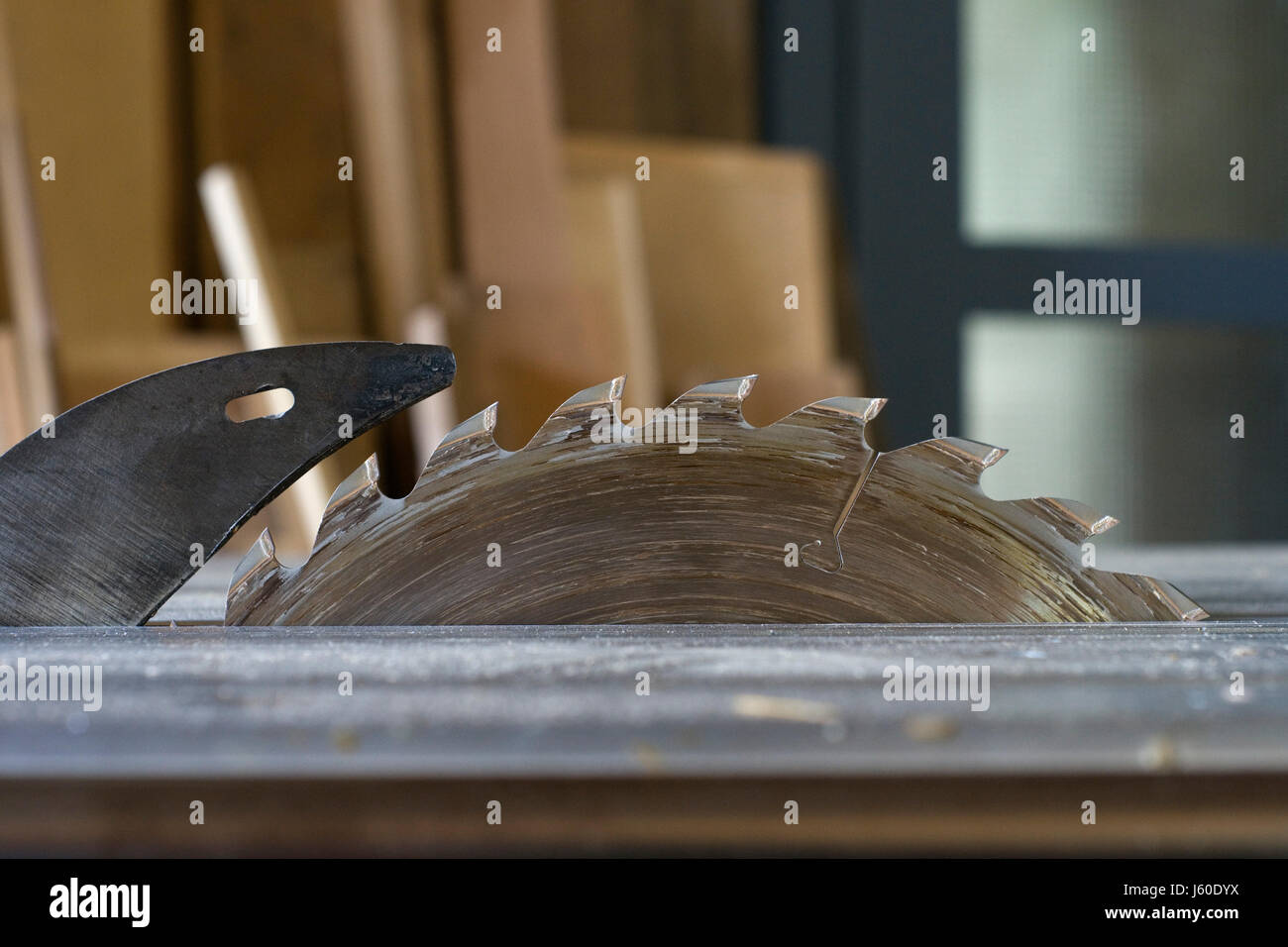 Sawtooth blade hi-res stock photography and images - Alamy