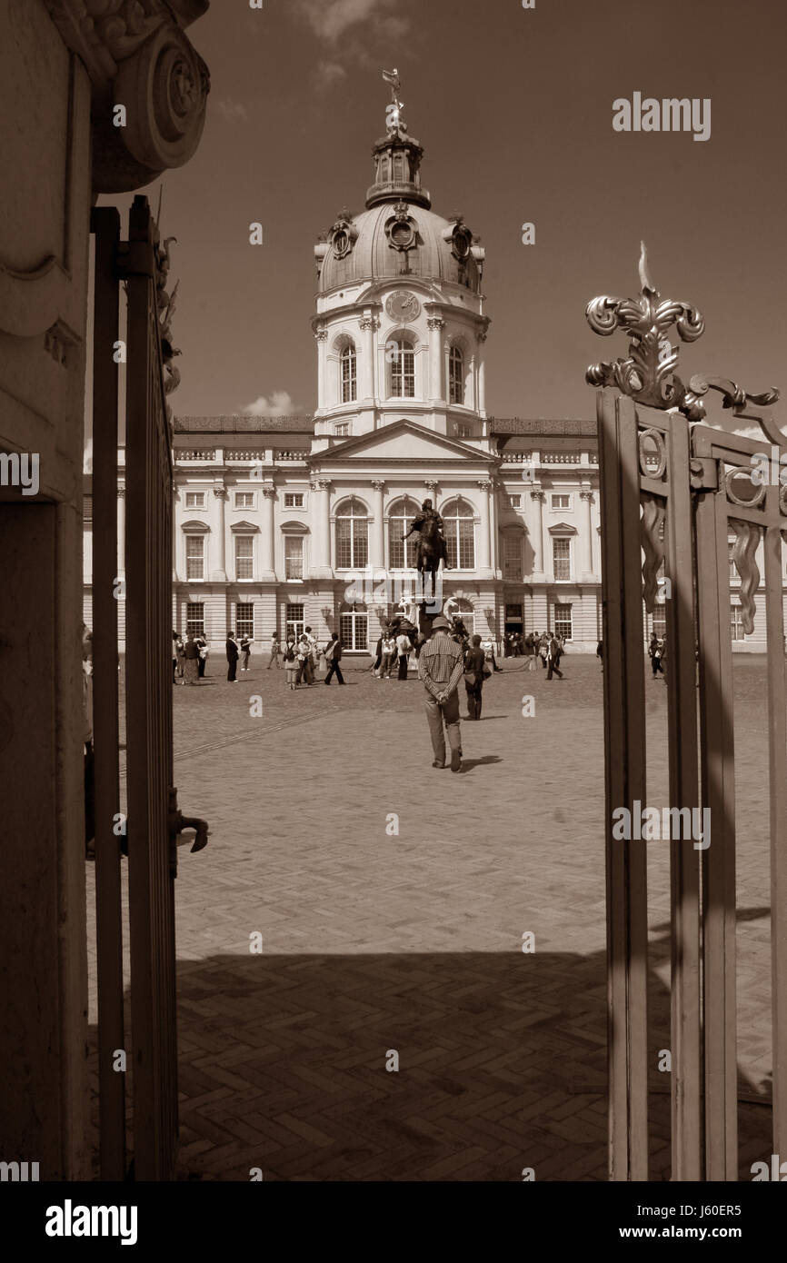 berlin style of construction architecture architectural style pompous ...