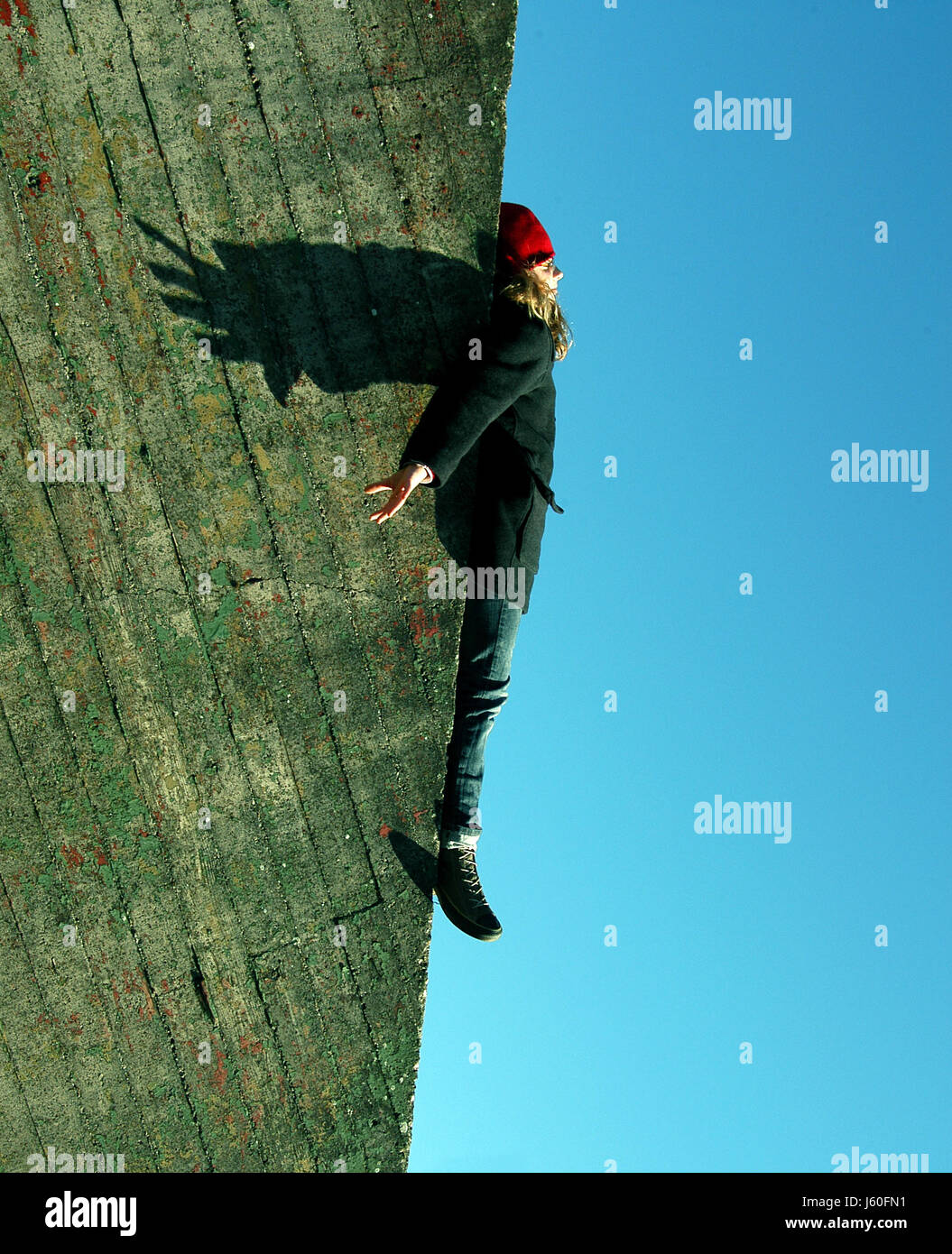 wall oblique shaddow shadow girl girls shadows blue hand shine shines ...