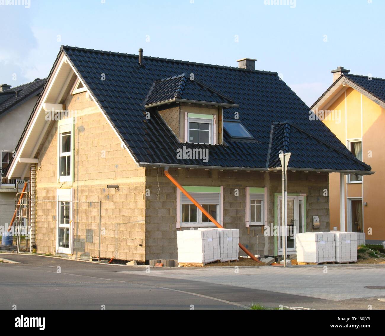 Shell of detached house hi-res stock photography and images - Alamy