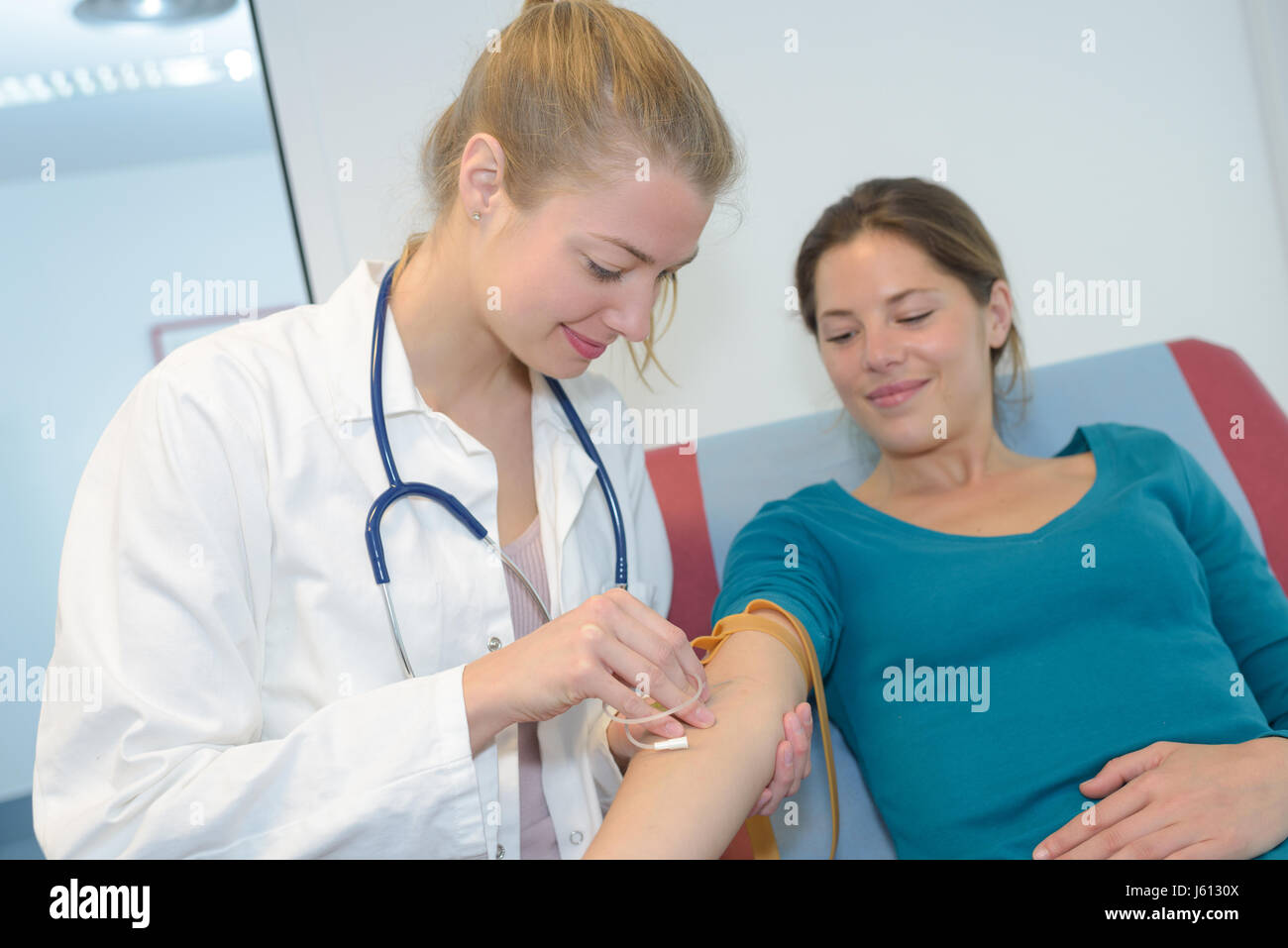 Finding blood hi-res stock photography and images - Alamy