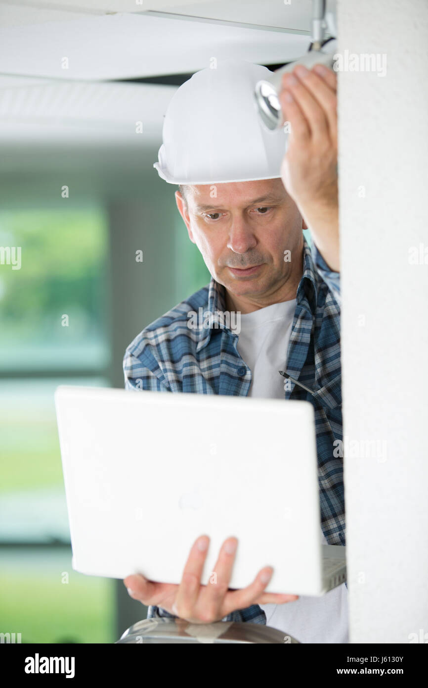 Cctv image of man hi-res stock photography and images - Alamy