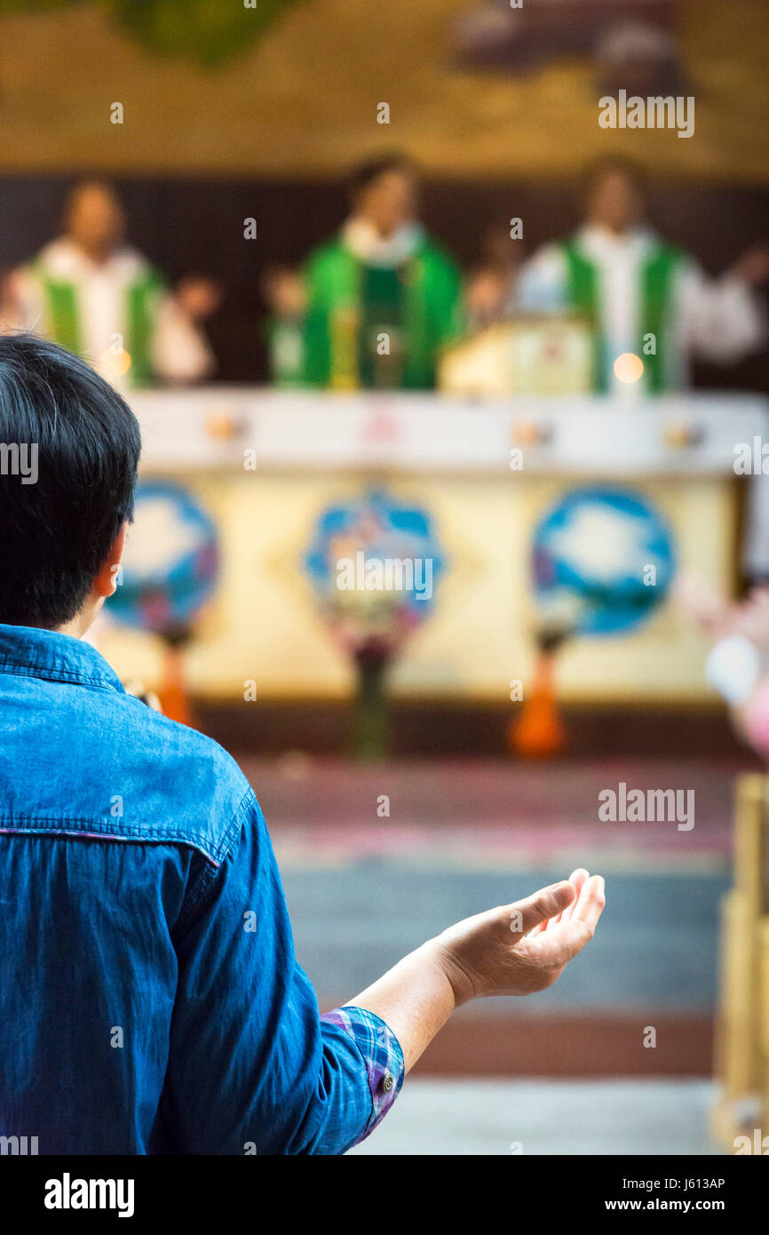 Catholic chinese praying church hi-res stock photography and images - Alamy