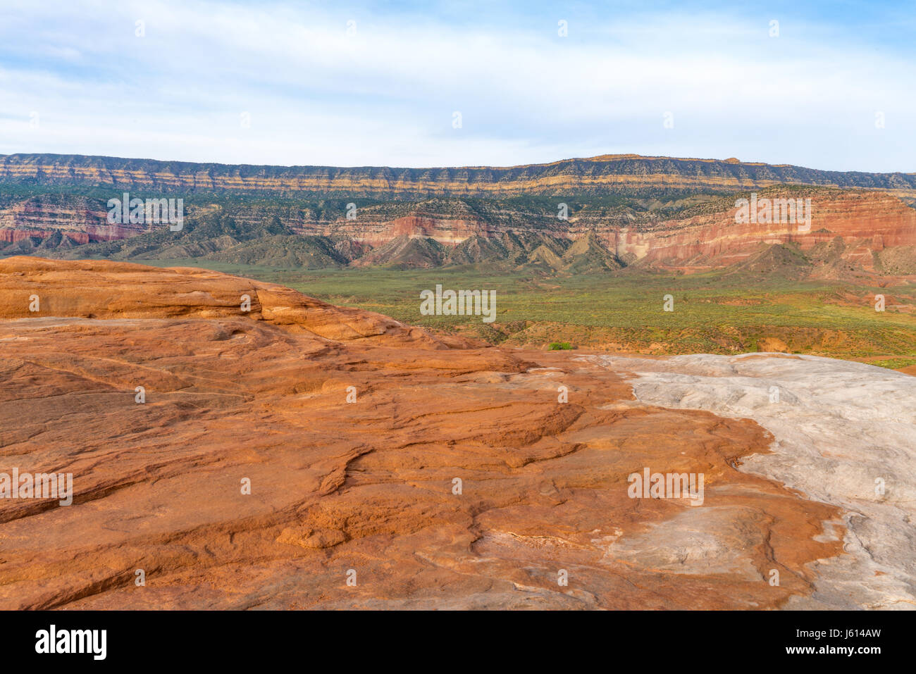 Orange and white rock formations at Dance Hall Rock in southern Utah ...