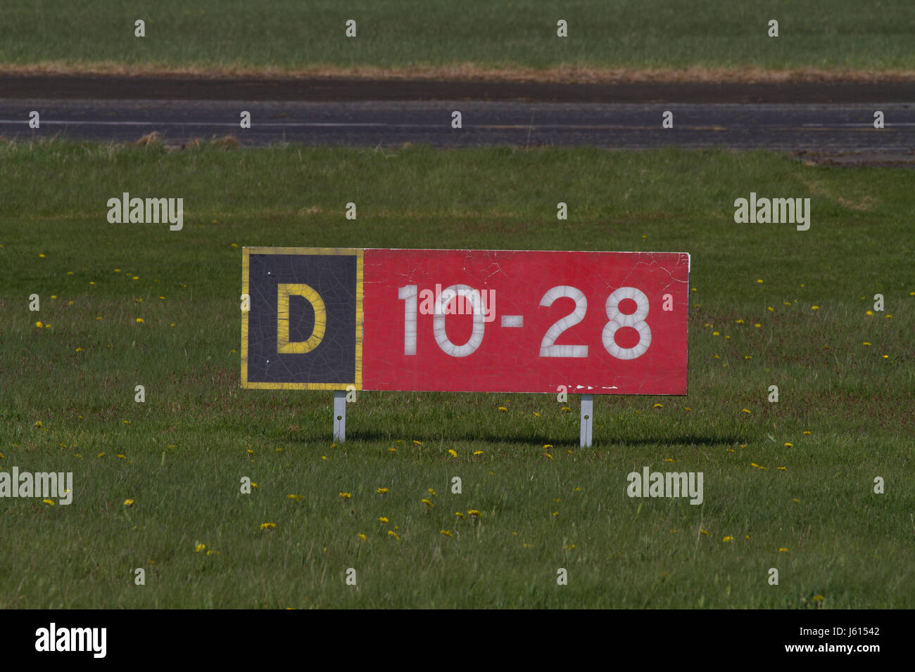 Airport runway numbers hi-res stock photography and images - Alamy