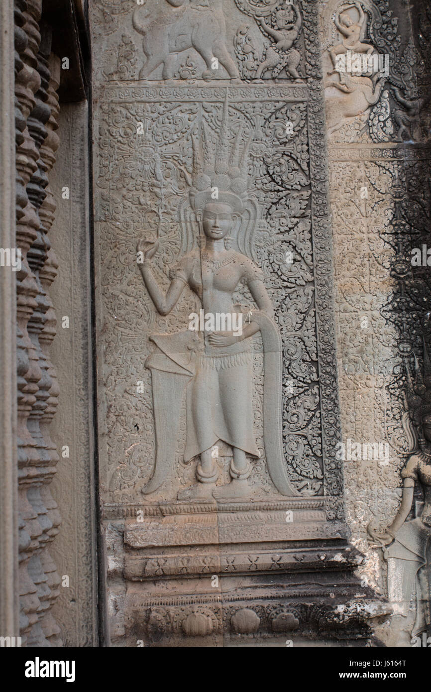 Full shot of an apsara, heavenly nymph, at Angkor Wat Stock Photo - Alamy
