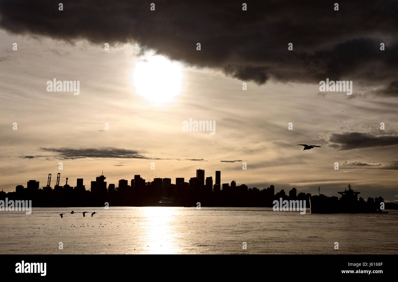 Vancouver Skyline Canada dwntown west end City Stock Photo - Alamy