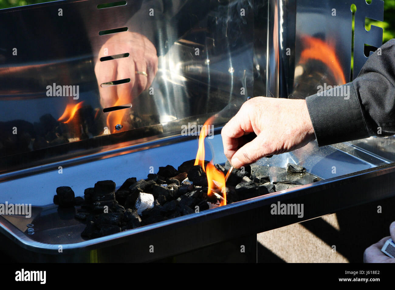 Hand fire hi-res stock photography and images - Alamy