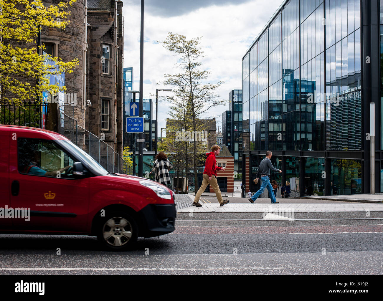 Old and modern architecture in Edinburg, Scotland Stock Photo - Alamy
