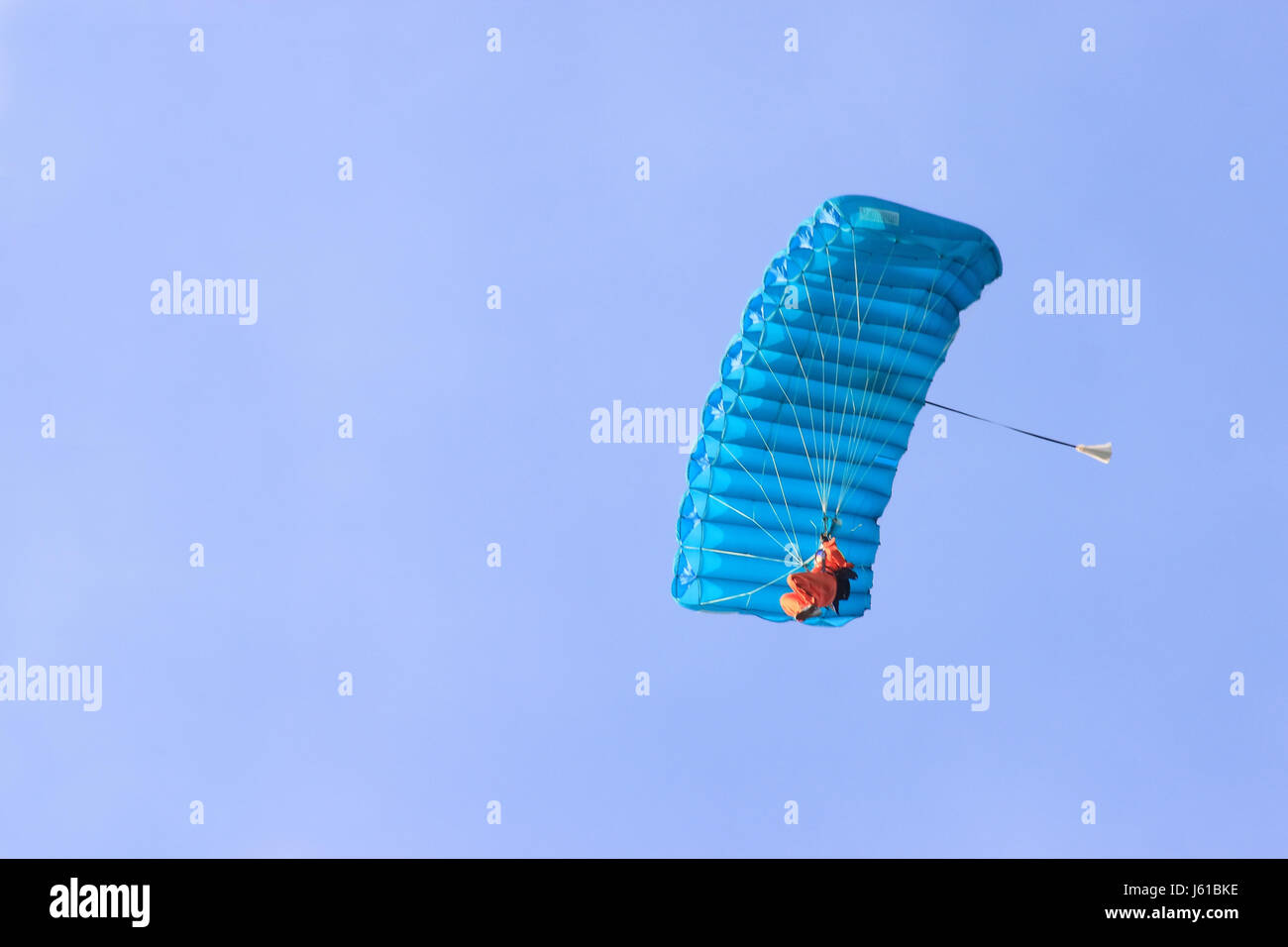 parachute parachutists aviation sport spring bouncing bounces hop ...