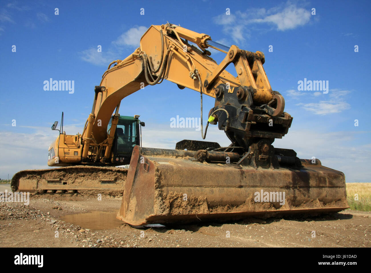 vehicle dredger construction site build chain gravel vehicle hydraulics ...