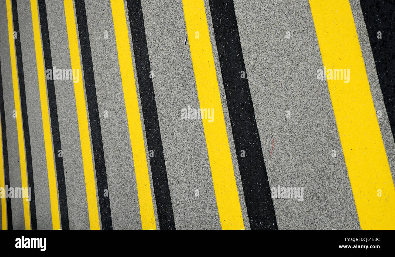 Streifenmarkierung hi-res stock photography and images - Alamy