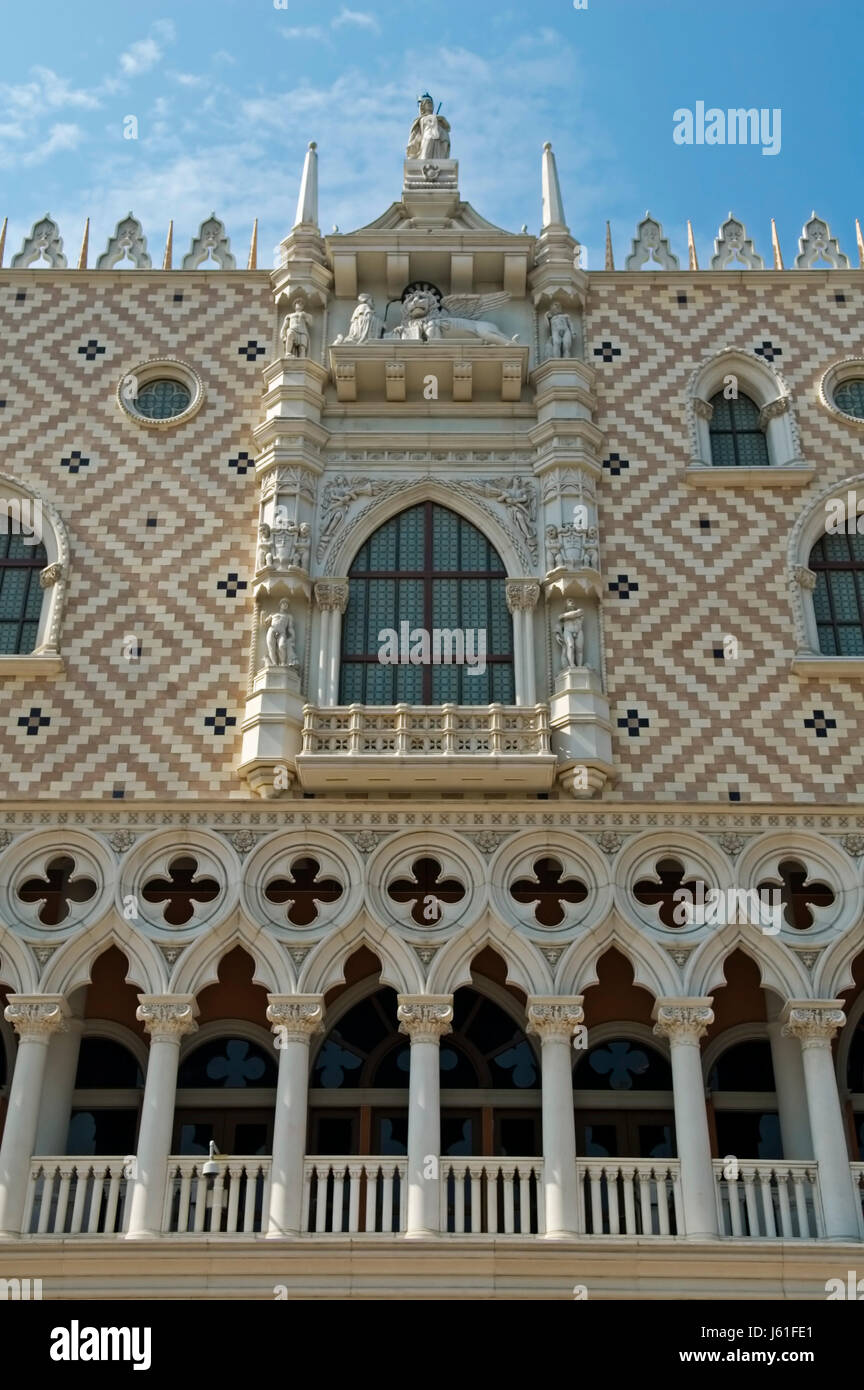 Baroque gothic architecture hi-res stock photography and images - Alamy