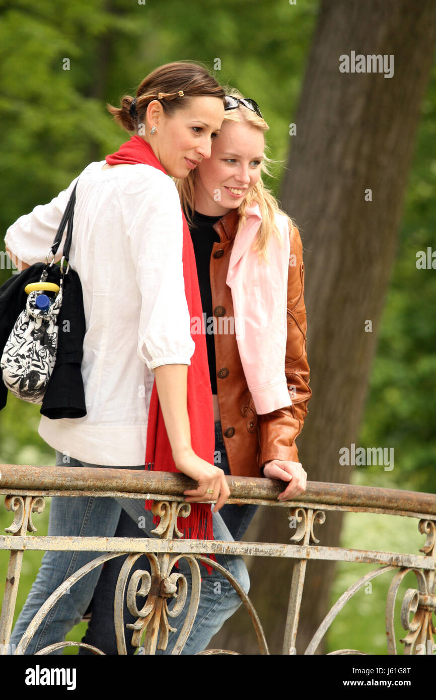 women in the park Stock Photo - Alamy
