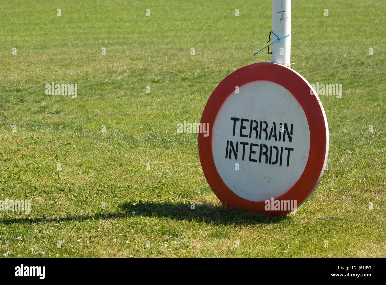 sport sports square ban enter location spot illegal prohibited lawn ...
