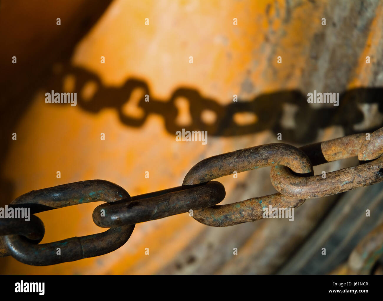 chain with shadow Stock Photo - Alamy