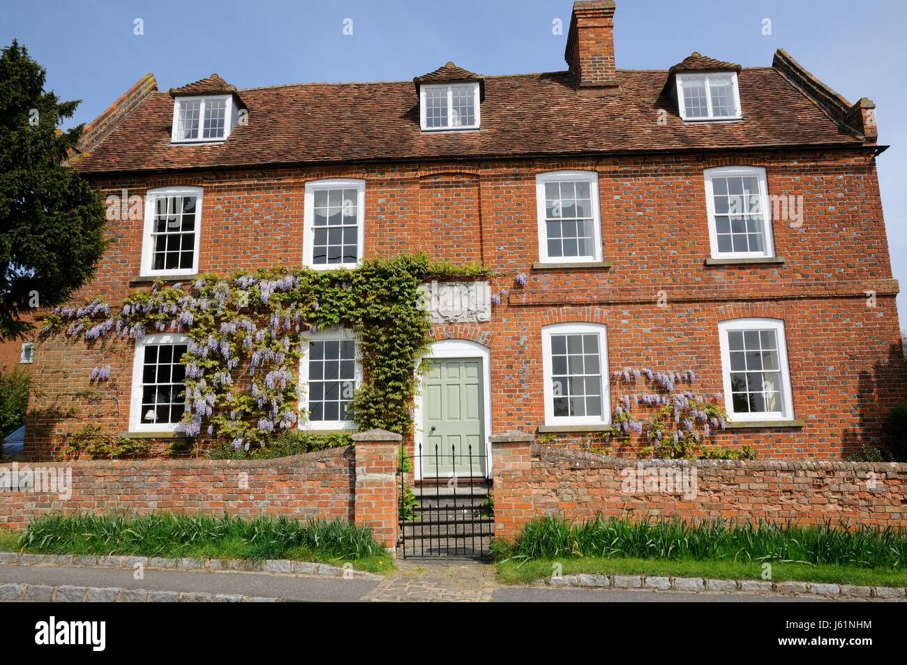 Cross Farmhouse,Quainton, Buckinghamshire Stock Photo - Alamy