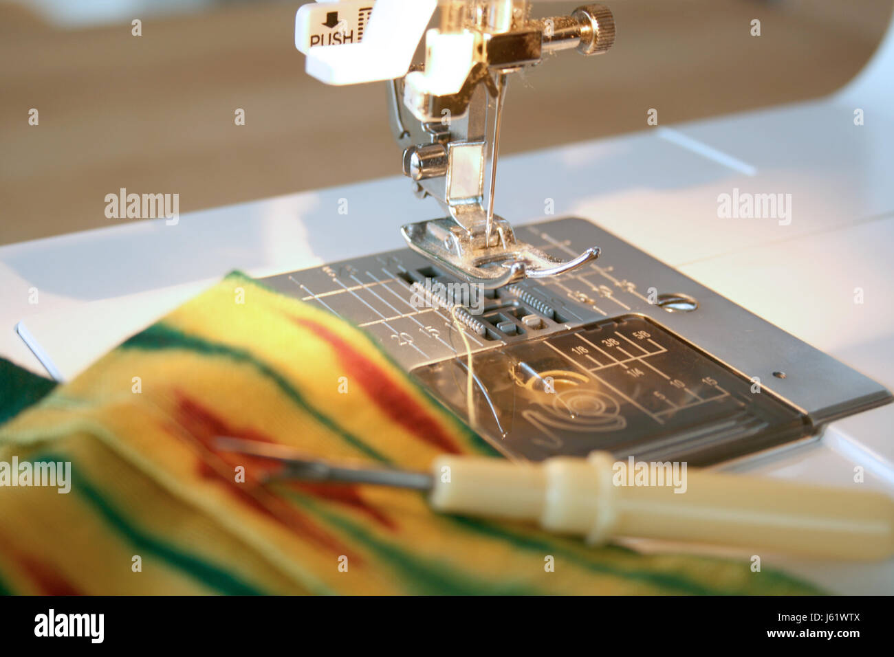 Nahttrenner hi-res stock photography and images - Alamy