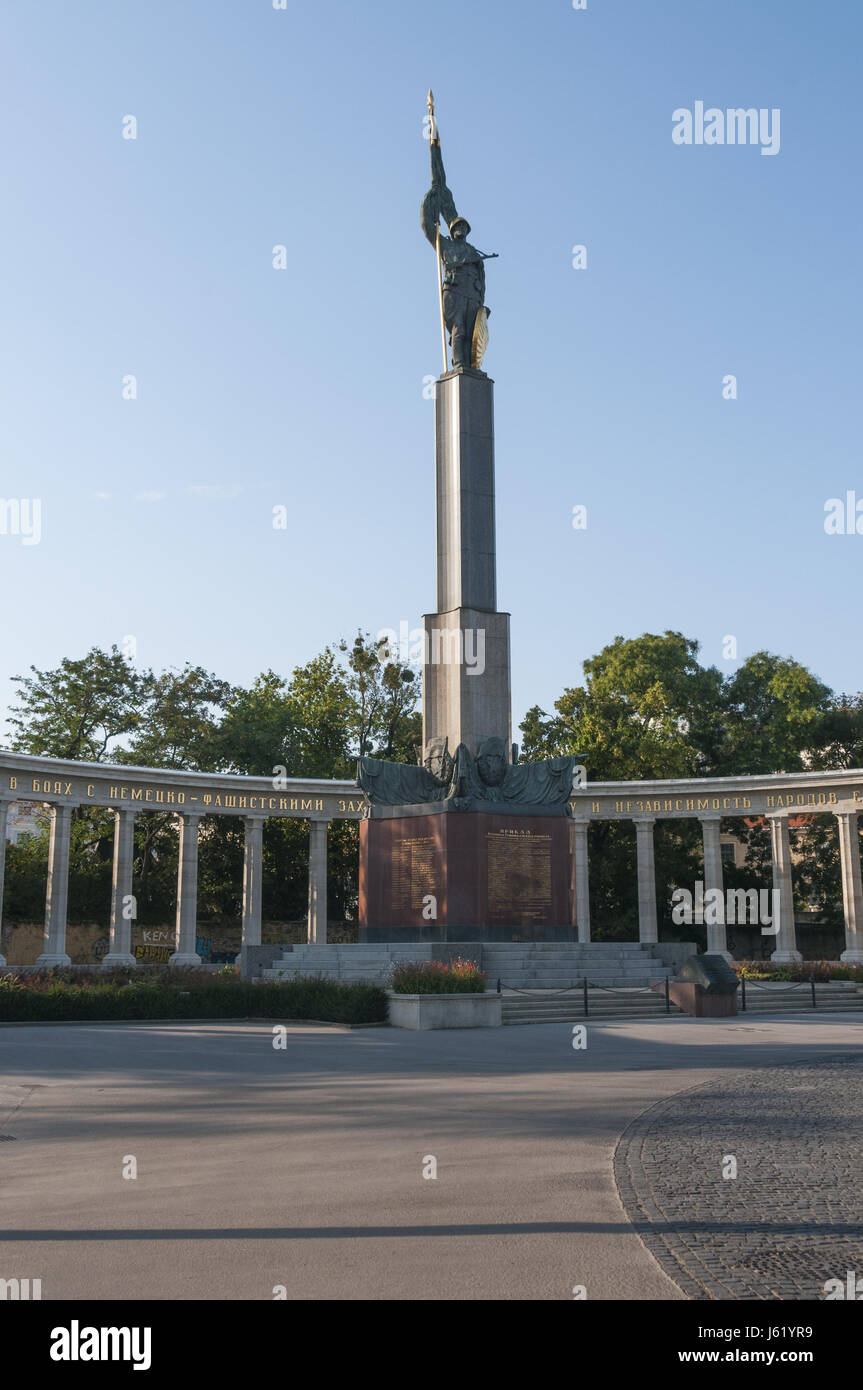 Austria, Vienna, Karlsplatz, Soviet War Memorial Stock Photo - Alamy