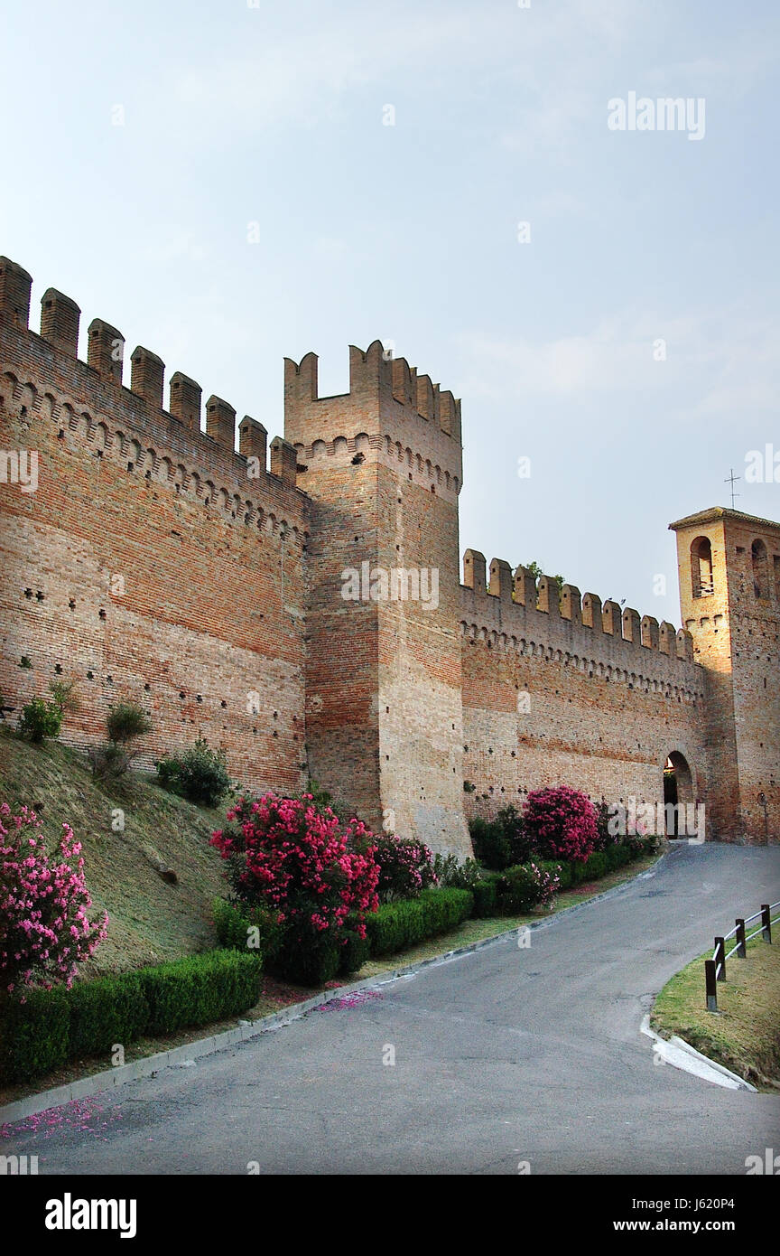 Gradara pesaro urbino italy castello castle hi-res stock photography ...