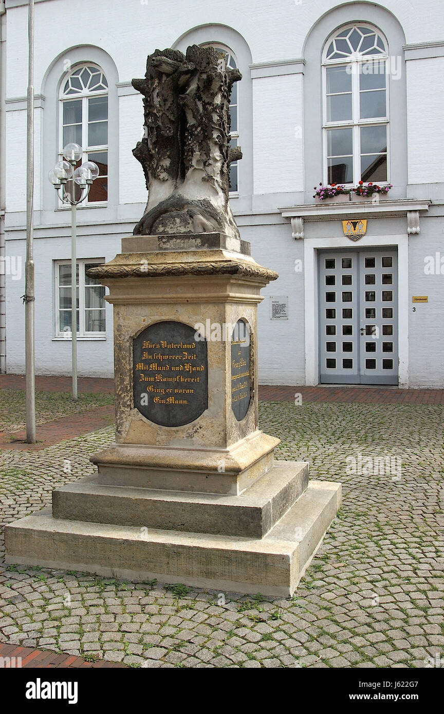monument work of art square Northern Germany george monument remember ...