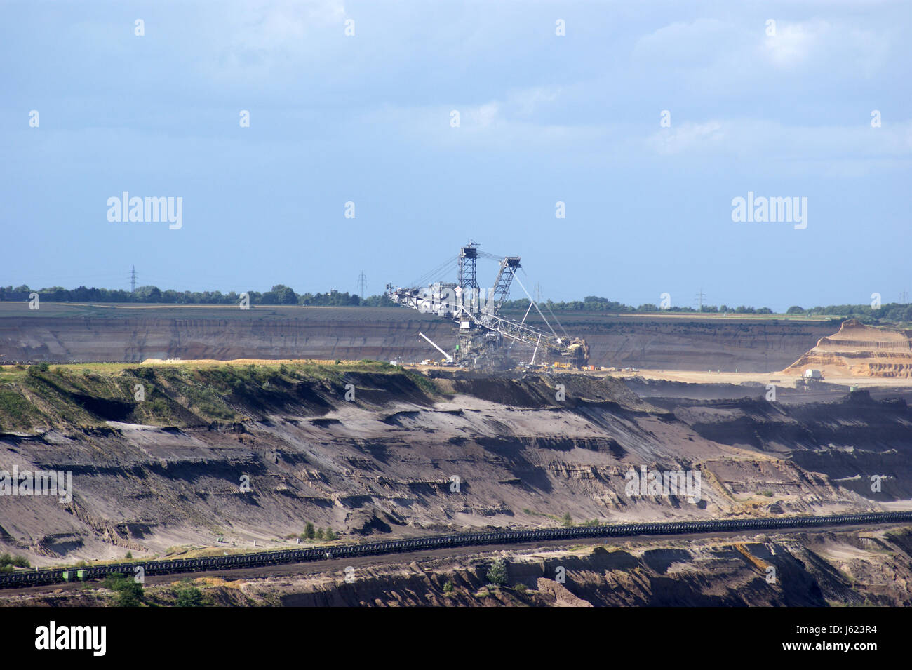 dredger coal surface mining lignite dismantling paddle wheel energy ...