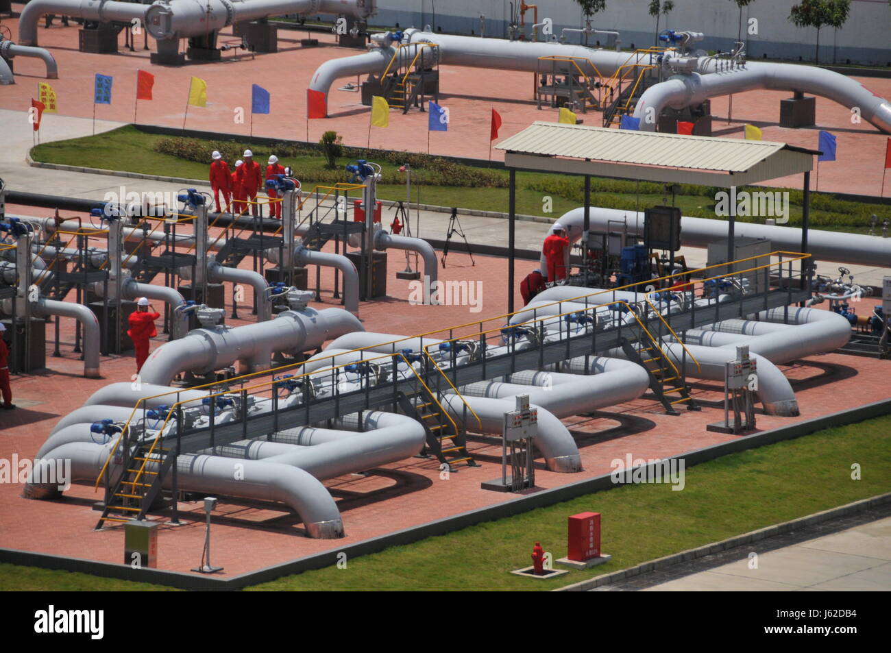 Oil flow station hi-res stock photography and images - Alamy