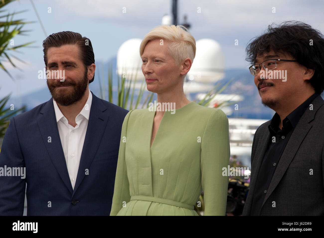 Cannes, France. 19th May, 2017. Director Bong Joon Ho, actress Tilda ...