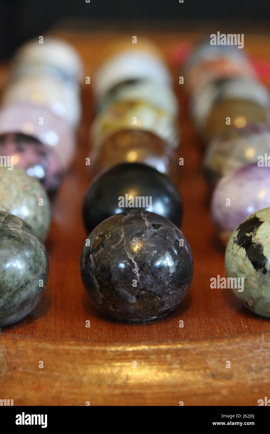 stone rock row order orderly mineralogy mineral bowl game tournament ...