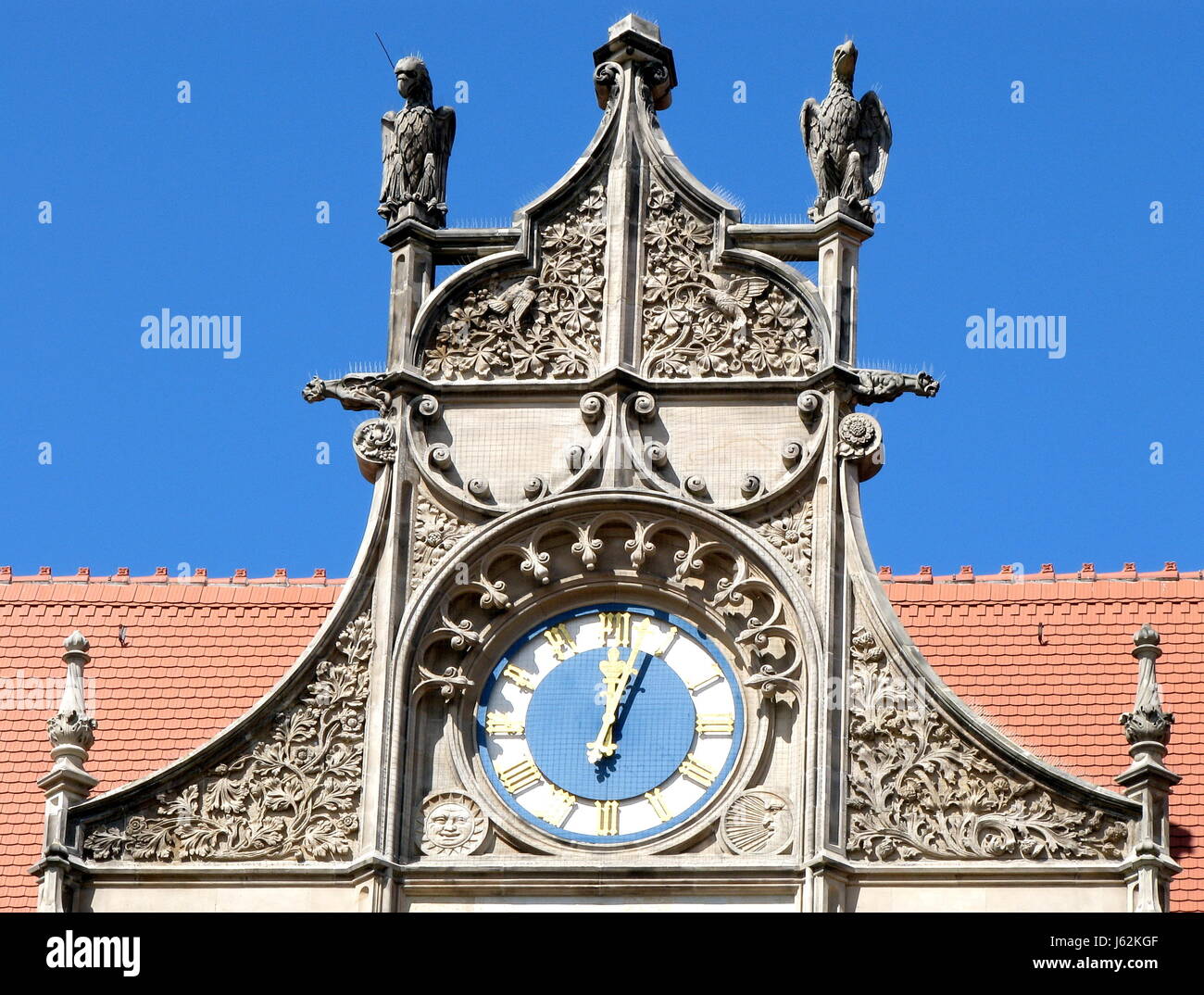 city town clock sightseeing ornate ornament building buildings detail ...