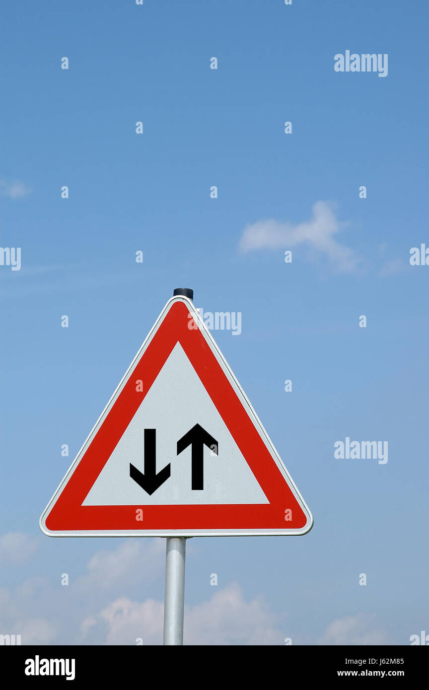 sign signal direction traffic sign attention darts arrows oncoming ...