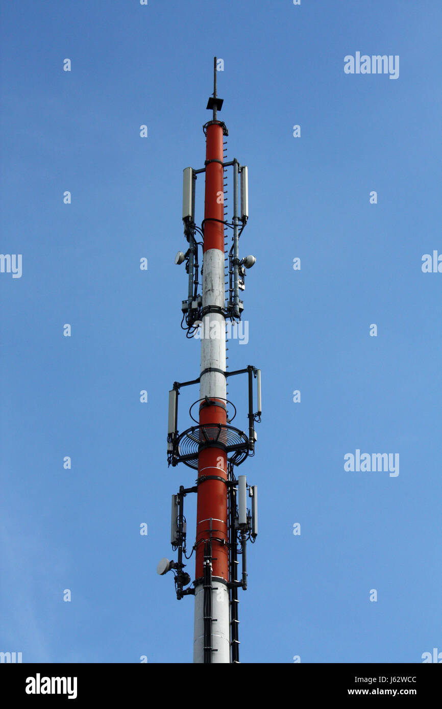 Engineering communication monitoring antenna hi-res stock photography ...