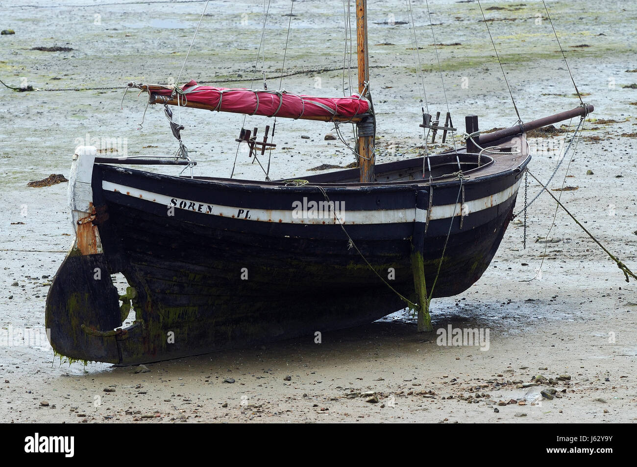 france brittany low tide salt water sea ocean water rowing boat sailing ...