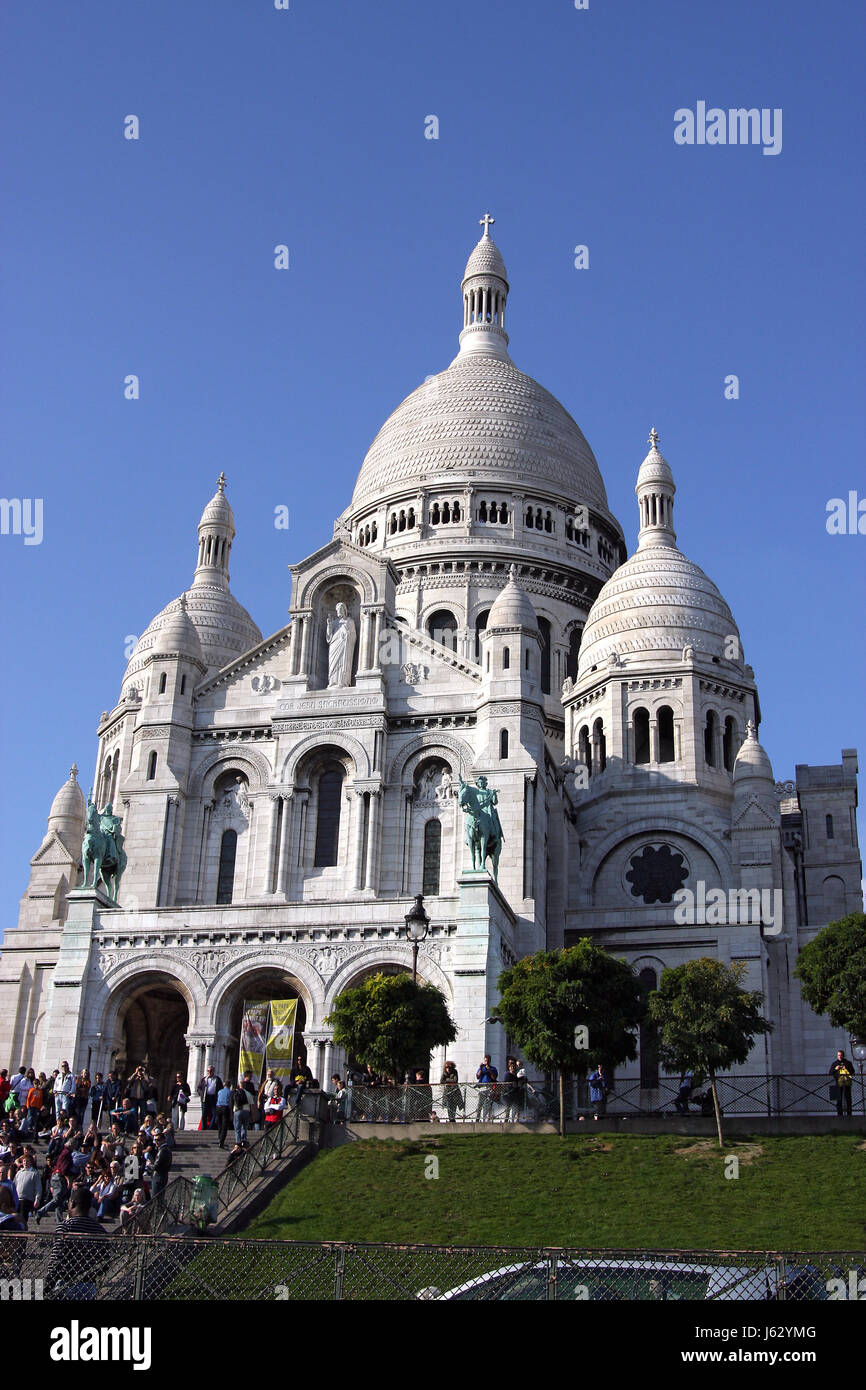 church cathedral paris france style of construction architecture ...