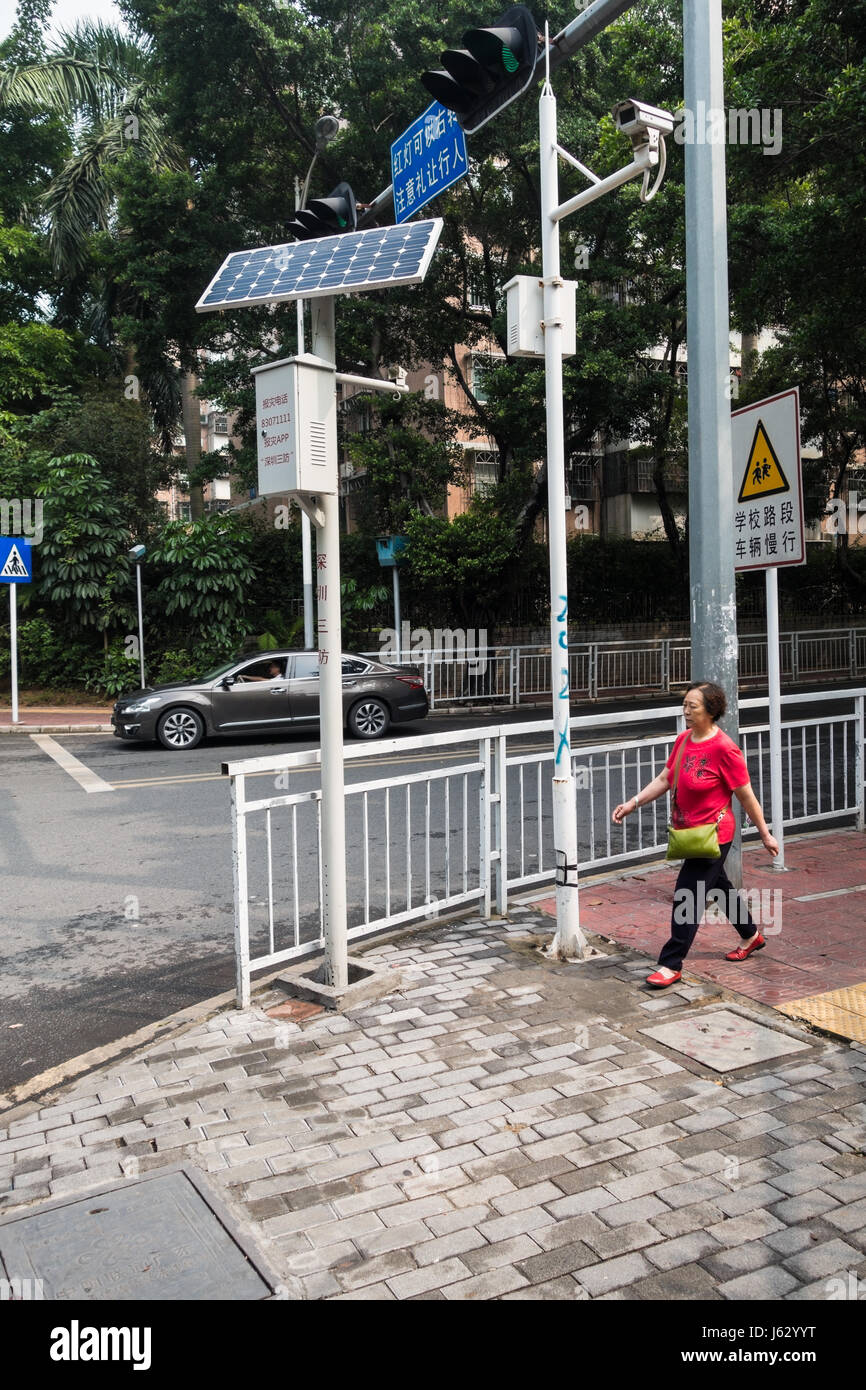 Solar power traffic light china hi-res stock photography and images - Alamy
