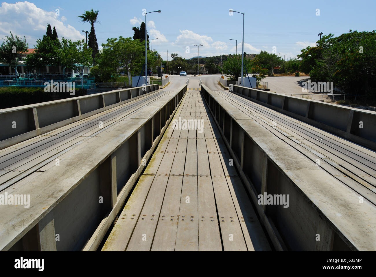 Submersible bridge hi-res stock photography and images - Alamy