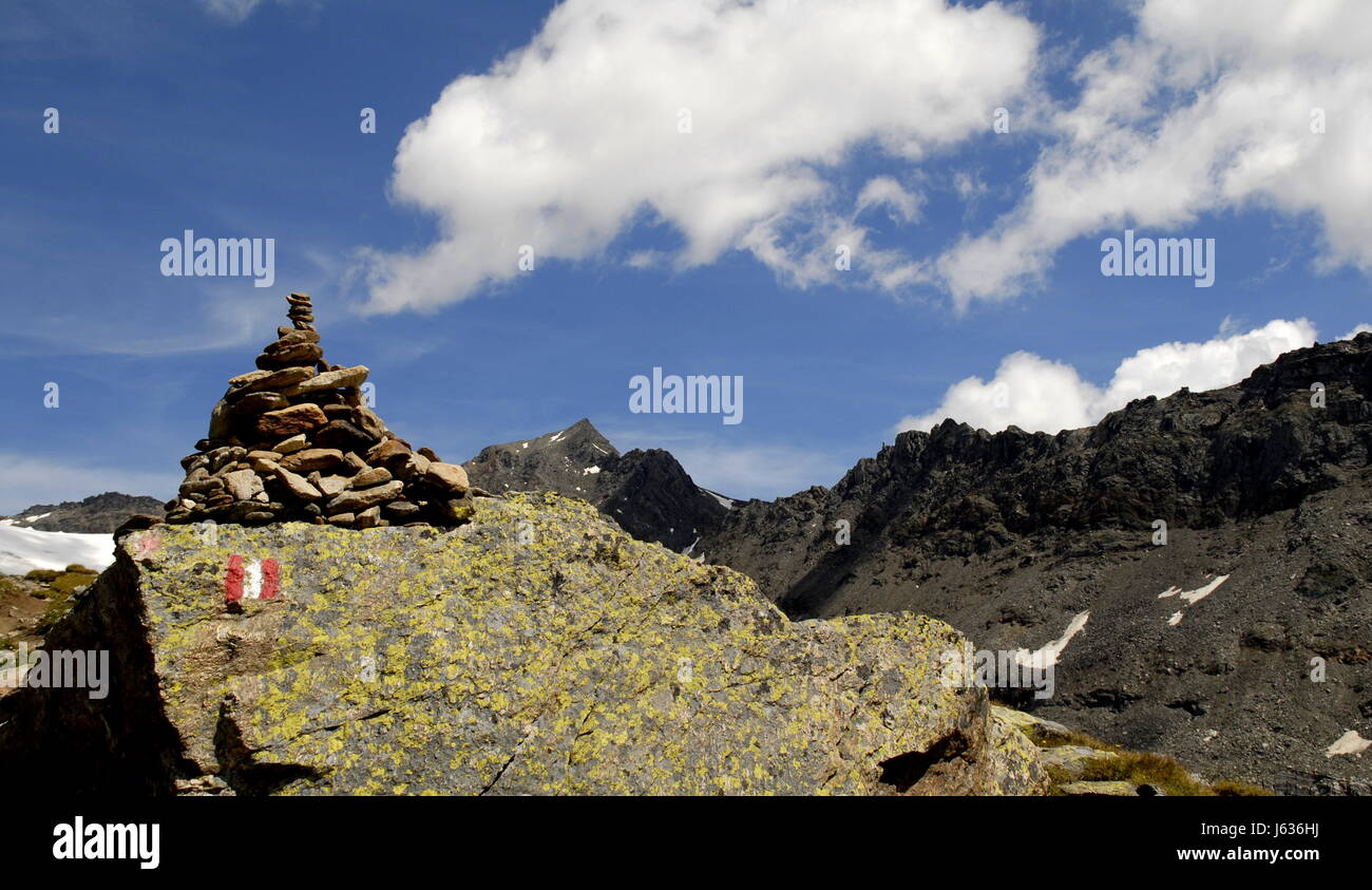Smoke signal mountains hi-res stock photography and images - Alamy