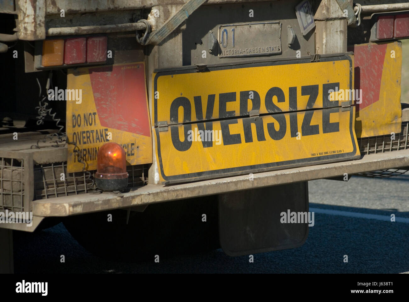 Truck oversize load sign hi-res stock photography and images - Alamy