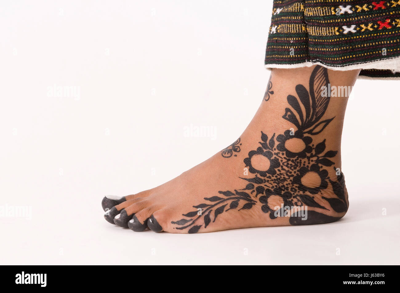 woman africa foot arabia toe arabian eritrea arabian woman bodypainting ...