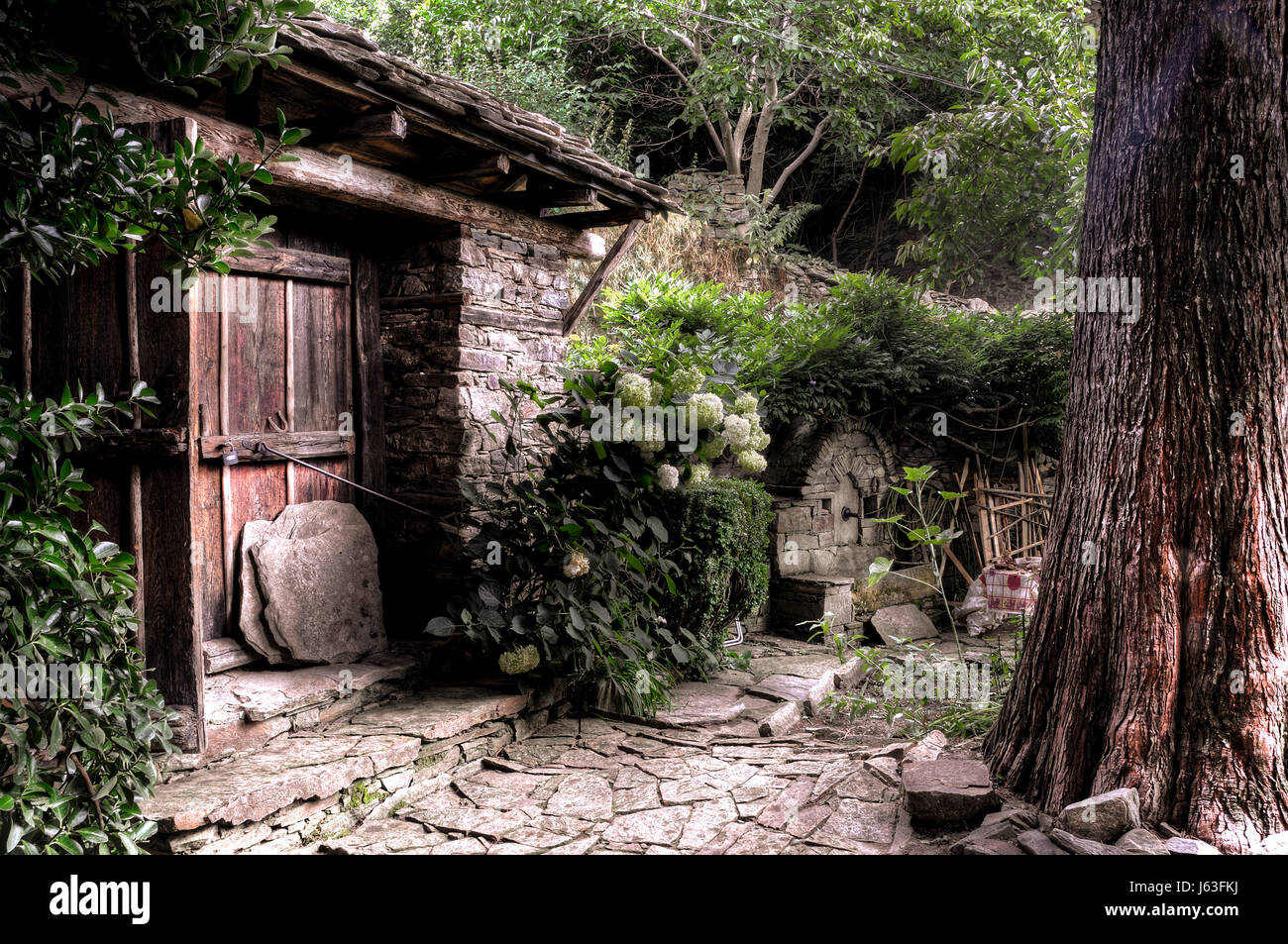 house building trunk style of construction architecture architectural ...