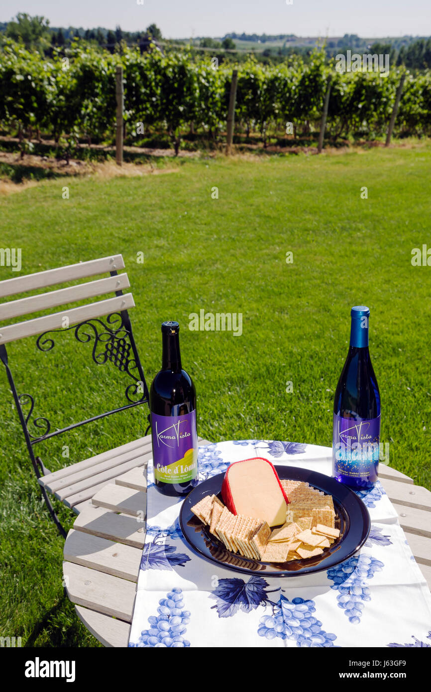 Karma vista vineyards and winery hi-res stock photography and images ...