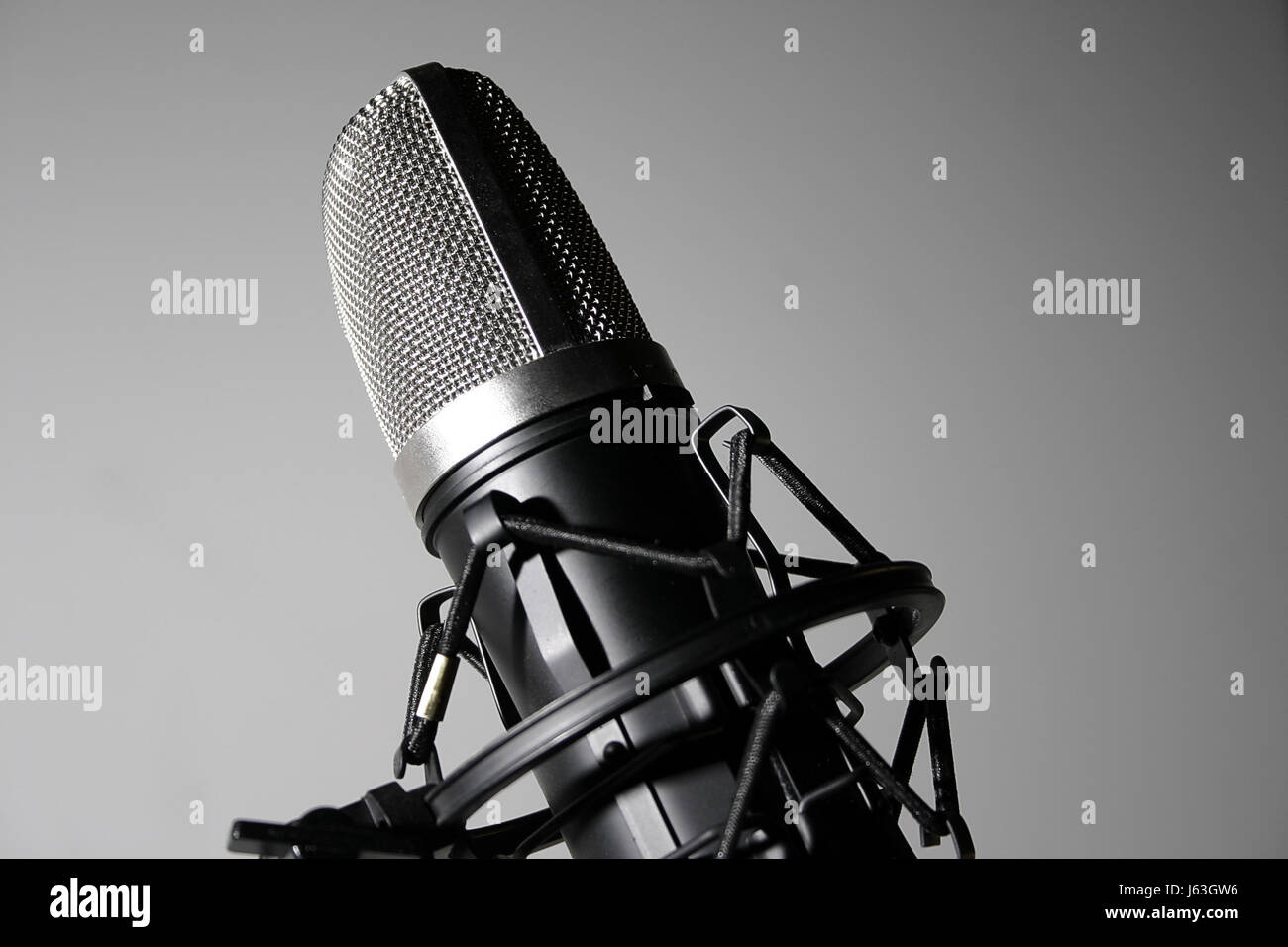 Microphone spider hi-res stock photography and images - Alamy
