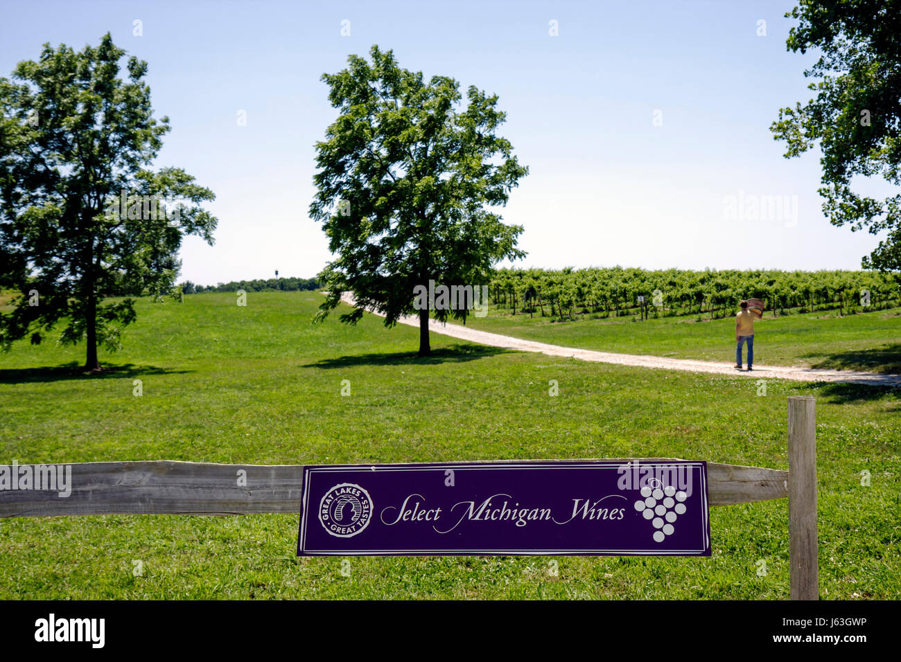 Vineyard trail sign hi-res stock photography and images - Alamy