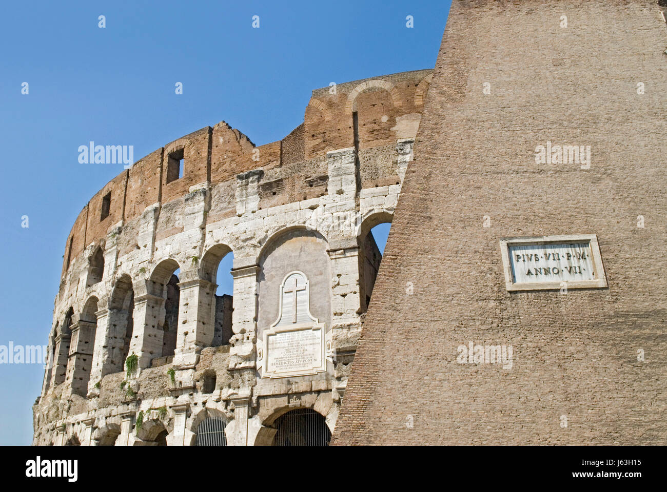 monument fight fighting Rome roma antiquity arena colosseum italy ...