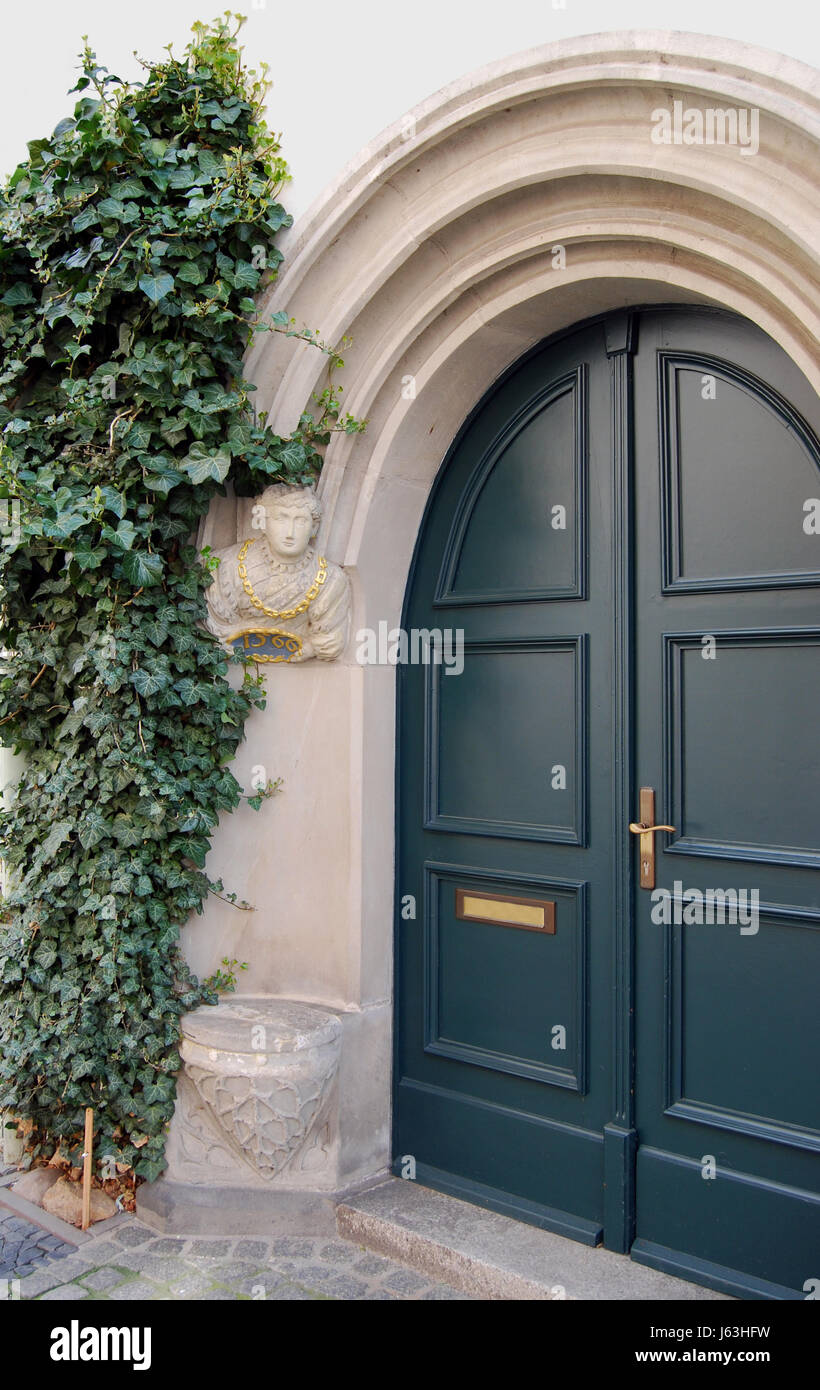 goal passage gate archgway gantry door style of construction ...