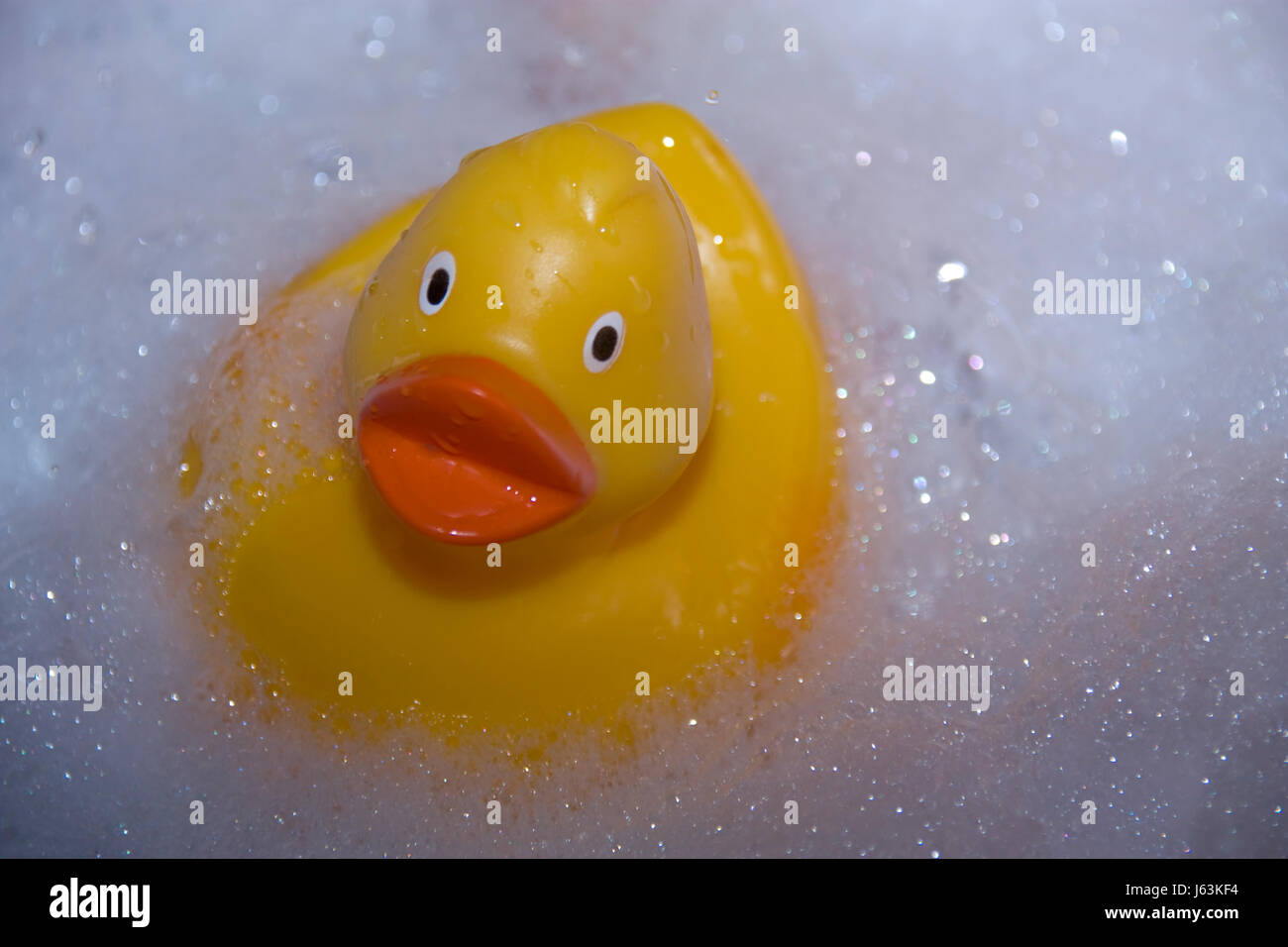 duck bath tub tub bathtub duckling rubber duck foam water macro close ...